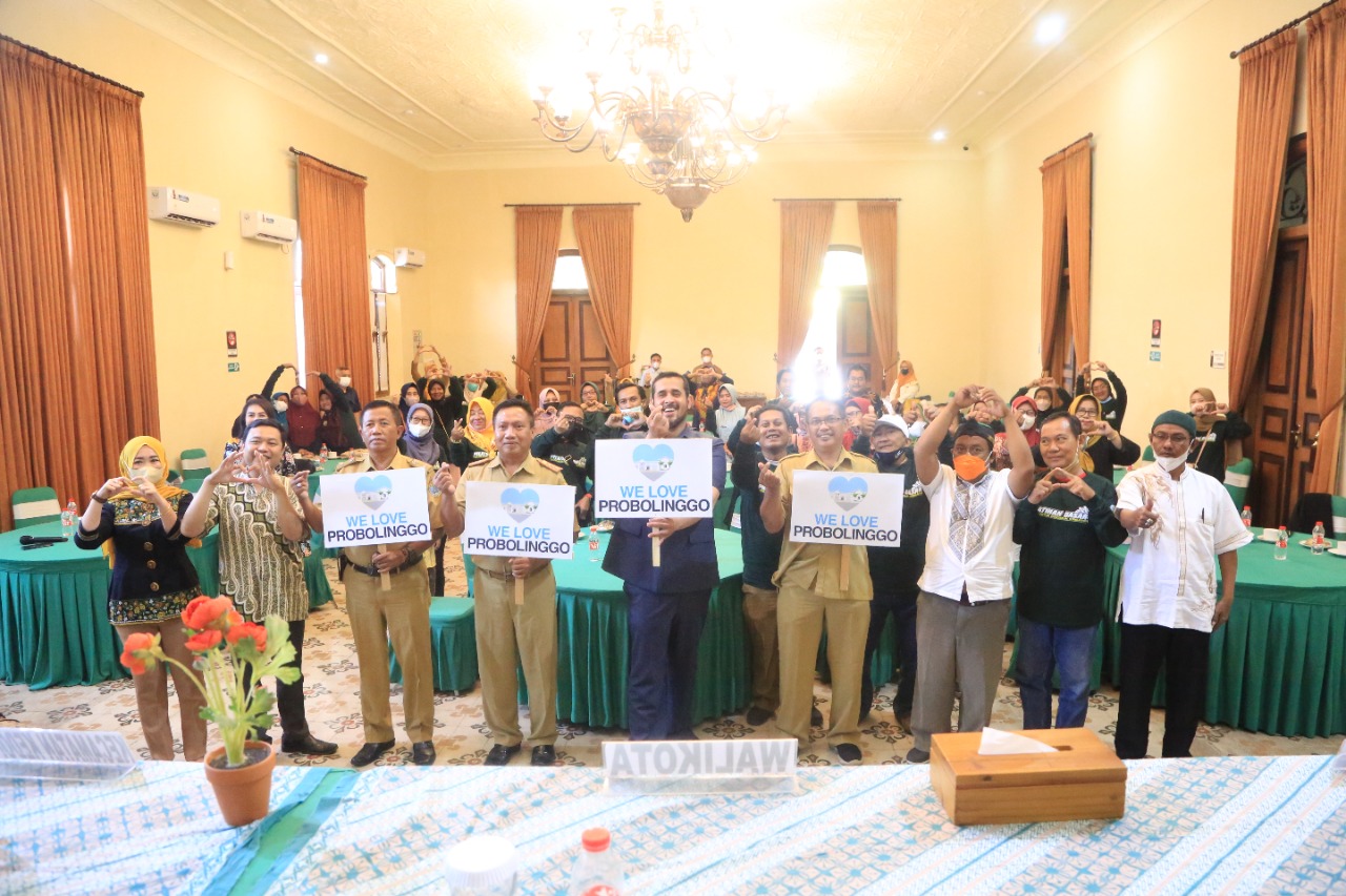 Gelar Pelatihan Pemanfaatan Enceng Gondok Sentong - Patroli Pos